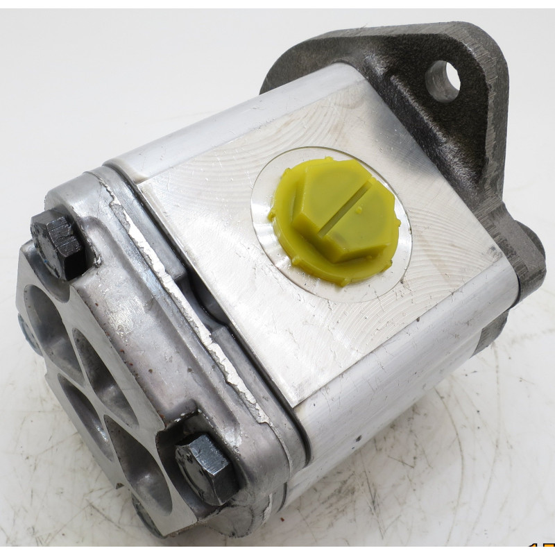 HYDRAULIC PUMP 6669385 6650678 6667723 FOR BOBCAT 753 763 773 7753 653 ...