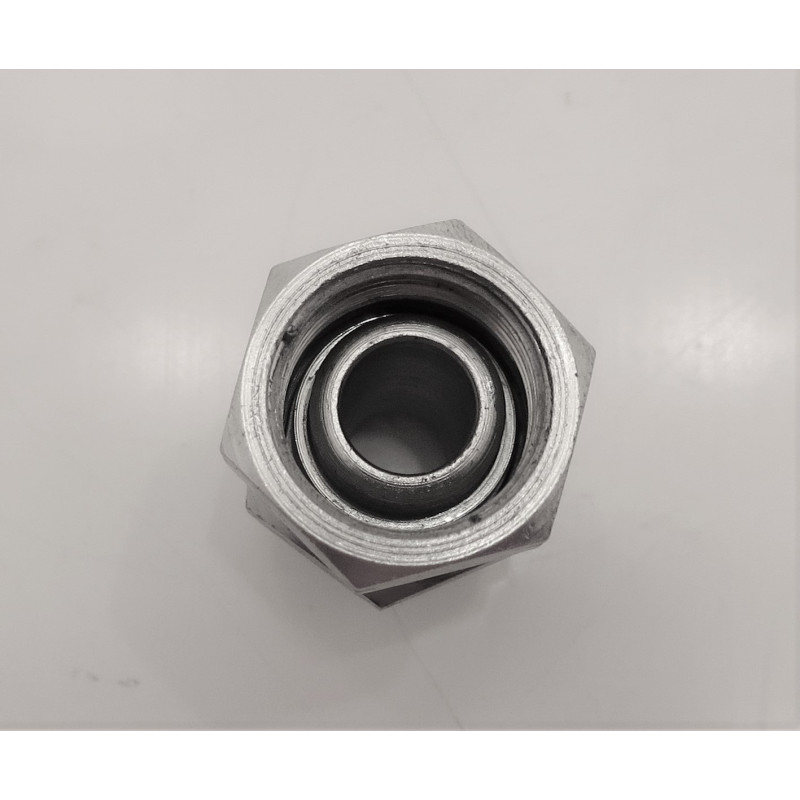 18mm x 22mm M/F ADAPTOR